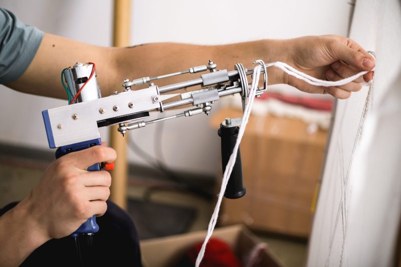 Tufting gun - accessoire essentiel pour le tufting